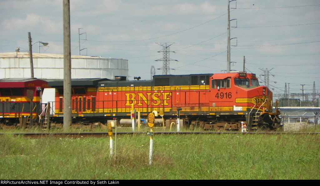 BNSF 4916